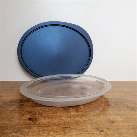 Tupperware Keep ‘n Heat Oval Serving Platter 4618 W Smoke Grey Cover