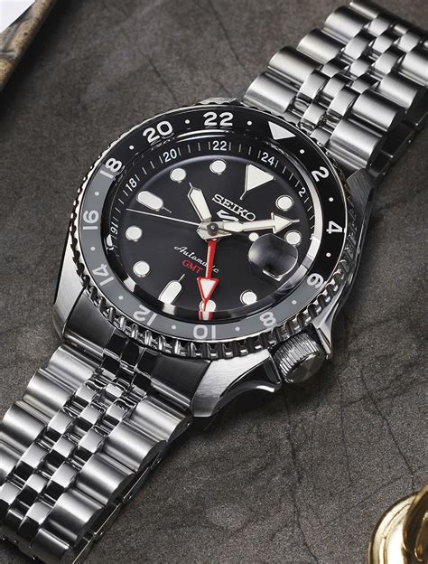 Seiko 5 Sports Verbreedt De Horizon Met Nieuwe Gmt Serie Skx Sports Style