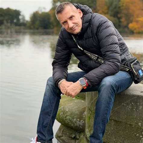 Rafał Rafal 80 • Threads Say More