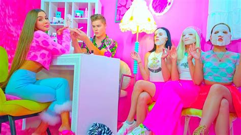 Готини момичешки хобита 💅 Кой подготви изненада за Даяна Неудобни ситуации Youtube