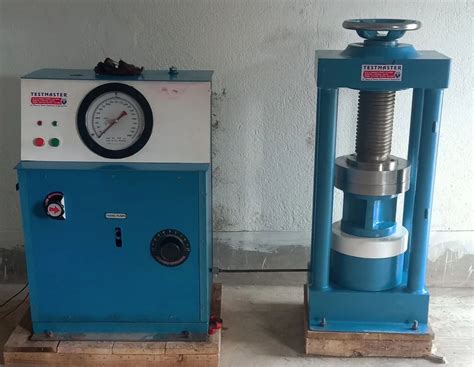 Digital And Analog Compression Testing Machine 100 Kn Manual At ₹ 45000