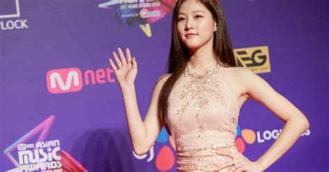 عُثر عليها جثة في منزلها كشف سبب وفاة الممثلة الكورية كيم ساي رون التلفزيون العربي