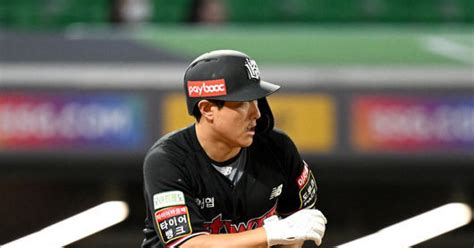 4g 연속 멀티히트 상승세 황재균 200홈런 쐈다통산 33번째 오쎈 광주 4g 연속 멀티히트 상승세 황재균 200홈런 쐈다통산 33번째 오쎈 광주