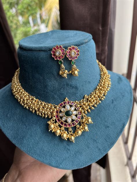 Kempu Gold Cluster Balls Indian Jewllery