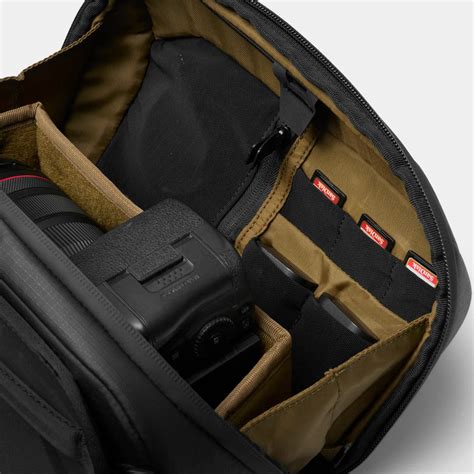 Nomatic Mckinnon Camera Sling Black 5l