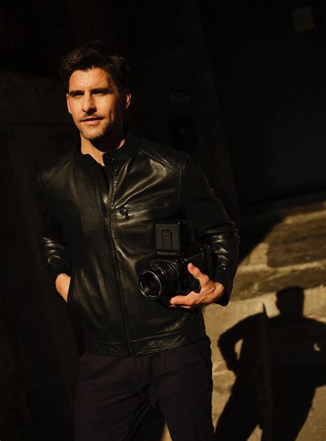 Johannes Huebl Models Massimo Dutti Spring Summer 2020 Looks