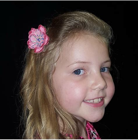 Small Single Flower Buckels And Bling