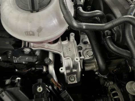 Volkswagen Golf 7 Engine Mounting Set Car Accessories Car Workshops