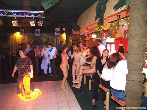 Five Naked Girls In A Disco