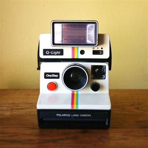 Retro Polaroid One Step Land Camera With Q Light