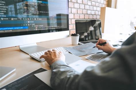 Premium Photo Professional Developer Programmer Working A Software