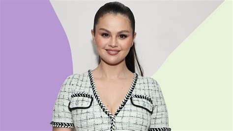 Selena Gomez Confirms Its One Piece Summer In The Perfect Textured Mocha Swimsuit Glamour Uk