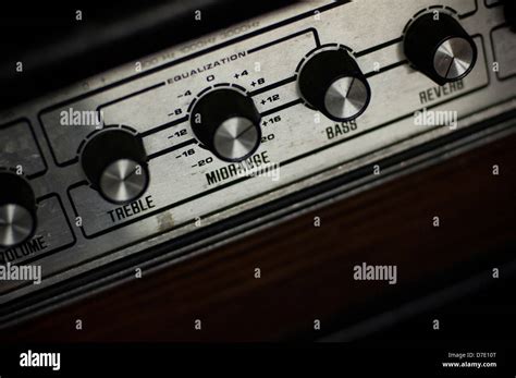 Guitar Amp With Knobs At Amparo Roberts Blog