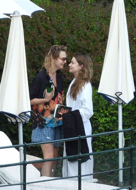 Cara Delevingne Singer Minke Make Out In Italy See Steamy Pics Us Weekly