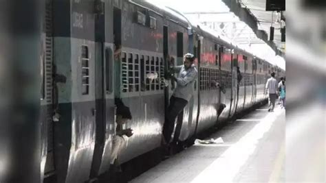 Tirupati Lady Gang Arrestతిరుపతి రైలు ప్రయాణికులకు ముఖ్య గమనిక ఈ