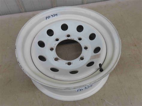 8 Hole Truck Rim