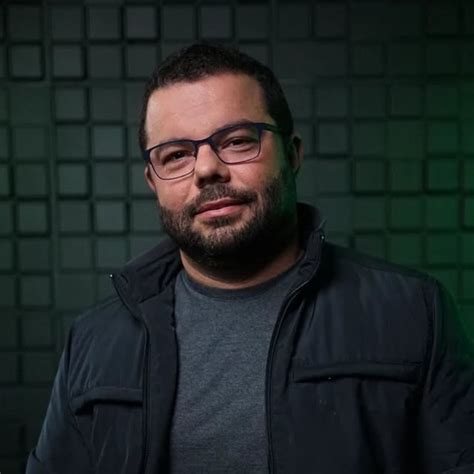 Sydney De Menezes Sydneydemenezes • Threads Say More