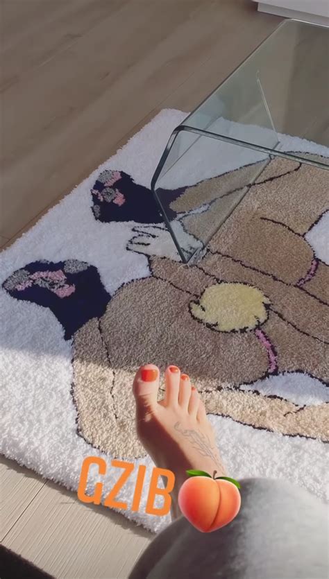 Marta Linkiewiczs Feet