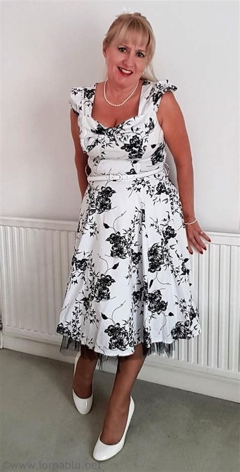 Blonde Chick Lorna Blu Unveils Her Nice Big Boobs 22 Photos