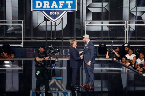 Live Nfl Draft Updates Rounds 2 3 On Friday