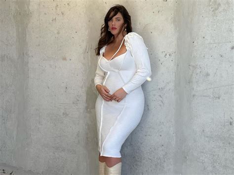 ≡ Ali Tate Cutler Model Plus Size Pertama Di Victorias Secret 》 Her