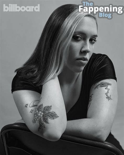 Sophia Allison Soccer Mommy Soccermommyband Nude Leaks Photo 1