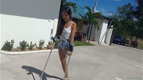 Lak Amputee Girl Crutching In Shorts Youtube