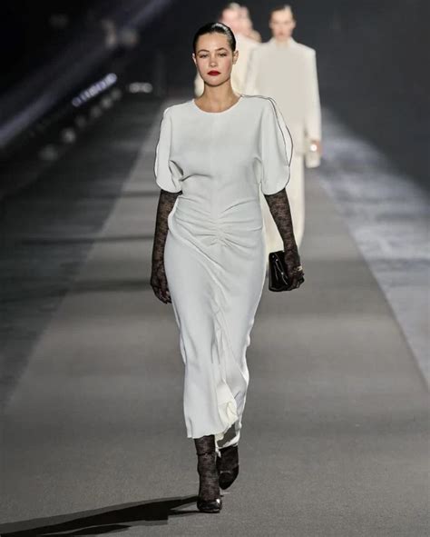 تنها دخترِ سوپر مدلِ افسانه ای کریستی ترلینگتون جا پای مادرش گذاشت