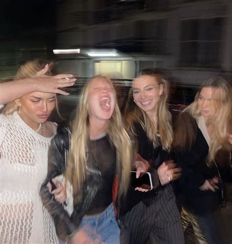 Lila Moss Lila Moss Girl Smoking Lila Grace Moss