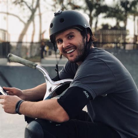 Professional Rider Raymond Warner Bio Age And New Worth 2022