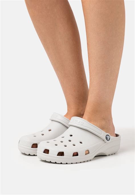 Crocs Classic Pantolette Flach Atmosphere Offwhite Zalando Ch