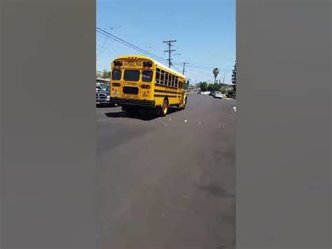 San Diego Unified School District Bus Driver Driving Dangerously Youtube