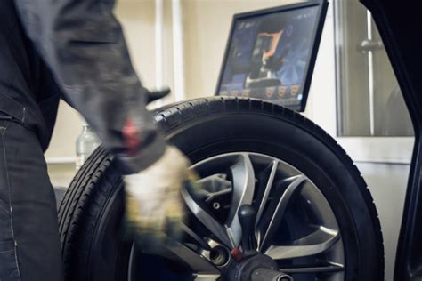 Wheel Balancer Buying Guide Best Buy Automotive Equipment