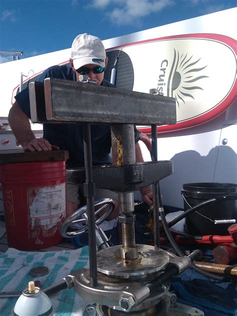 Muir Windlass Repairing The Wildcat Gypsy Chainwheel High Seas Hydraulics
