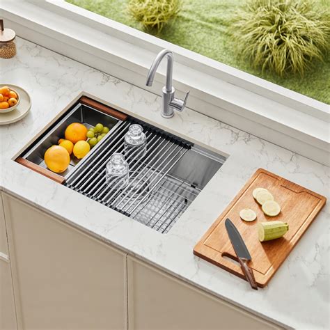 Vevor 32 Inch Undermount Kitchen Sink 304 Stainless Steel