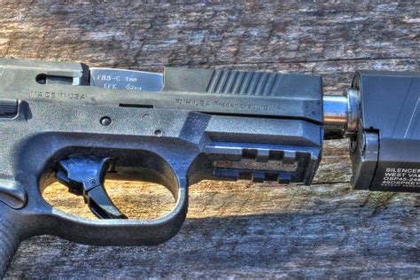 Fnh Fns 9c With Efk Fire Dragon Threaded Barrel And Ospre Flickr