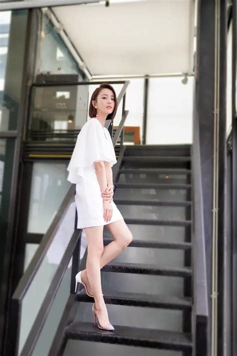 佟丽娅：锡伯族美女尽显少数民族独有的典雅气质 搜狐大视野 搜狐新闻