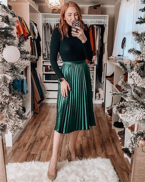 10 Christmas Sunday Outfits To Copy This Year Cleo Madison