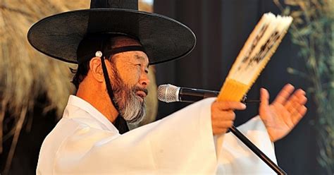 흥보가를 열창하는 송순섭 명창