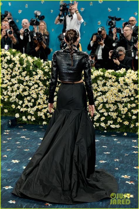 Miley Cyrus Is Tailored To Perfection In Alaïa At Met Gala 2025 Photo