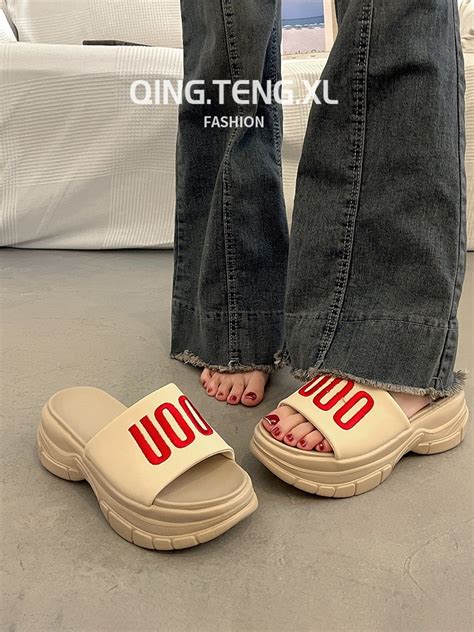 우아한 신제품 인터넷 연예인 높이 플랫폼 샌들 여성용 여름 아우터 웨어 2023 고급 외출 샌들 해변 Aliexpress