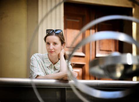 Ako Svi Budu Otišli Onda Kreteni Pobeđuju Rediteljka Iz Slovenije Urša Menart Priča Za Novars