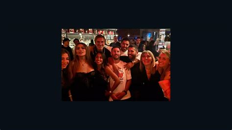 Lionel Messi Y Los Jugadores Del Inter Miami Se Encuentran Con Sofia Vergara Cnn Video