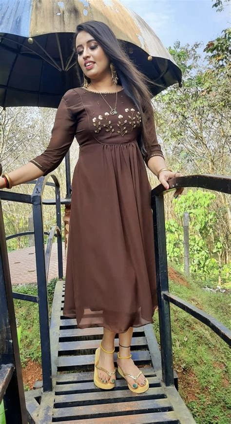 Aishwarya Rajeevs Feet