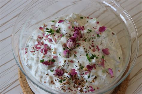 Abc I Persisk Mat Mast O Khiar Yoghurt Och Gurkdip Yogurt And