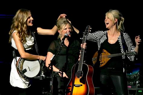 The Chicks Top Country Albums Chart With Gaslighter