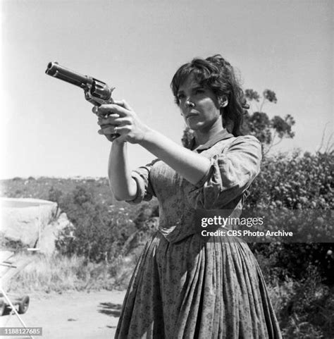 Natalie Norwick Stars As Amy Martin In Have Gun Will Travel A Cbs