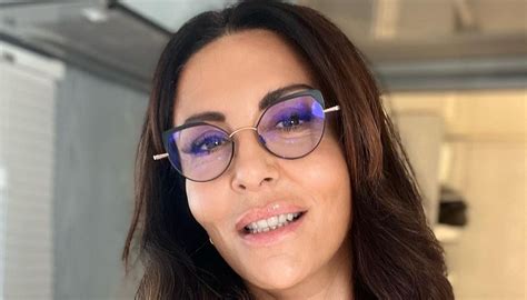 Sabrina Ferilli Cambia Look Taglio E Colore Perfetti Per Lautunno