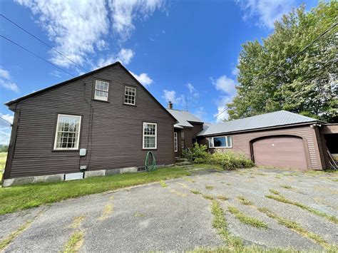 Circa 1780 Cape Farmhouse For Sale On 23 Private Acres West Fairlee Vt
