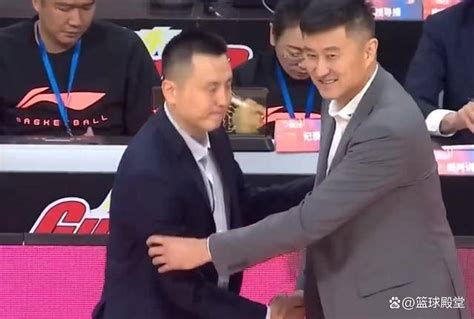 上海胜广东！杜锋开心，莫兰德一瘸一拐，小胡大王叙旧，卢伟谦逊比赛因为胡明轩